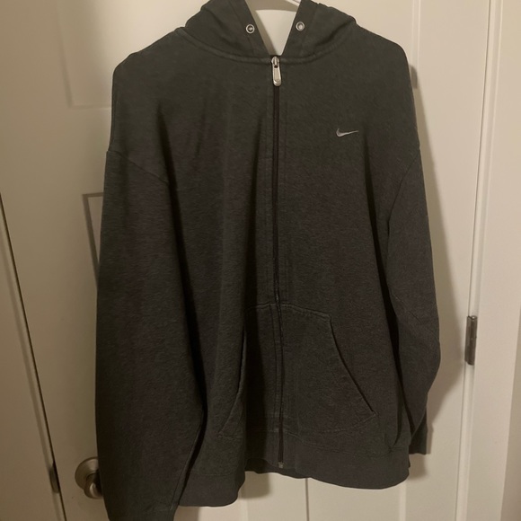 Nike | Tops | Vintage Nike Swoosh Small Embroidered Logo Zip Up Hoodie ...